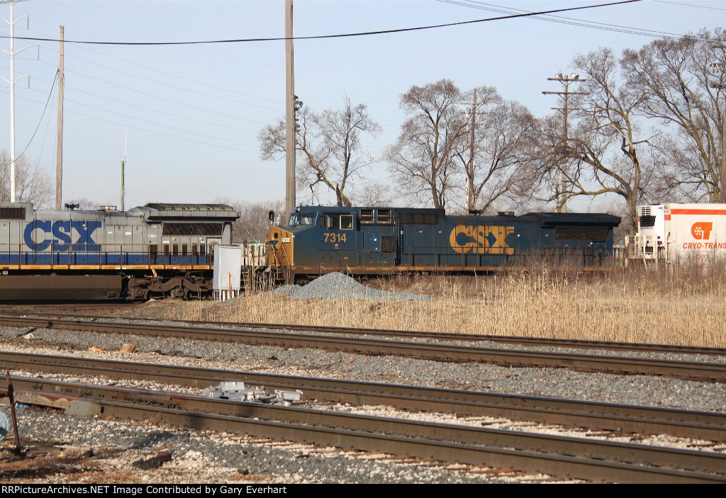 Southbound CSX 7314